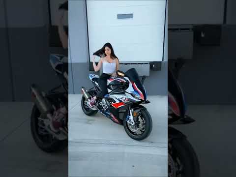 BMW M1000RR 2022 Cinematics ๐๐ฅต #m1000rr #shorts #youtubeshorts #bmw #bmwmotorrad