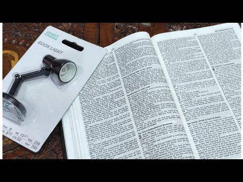 SMART CHOICE BOOK LIGHT.Such a cool cute gift option.#booklight#giftoption#thoughtfulgifts#booklover