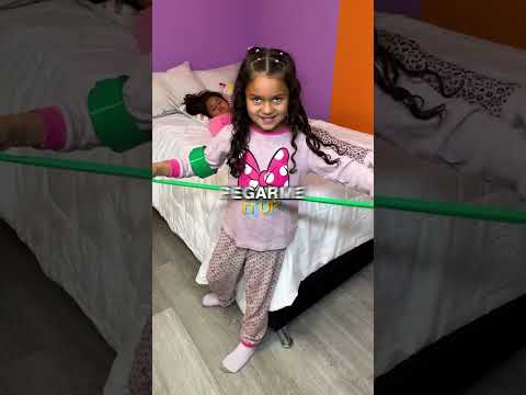 MI HERMANITA NO QUIERE IR A LA ESCUELA !!