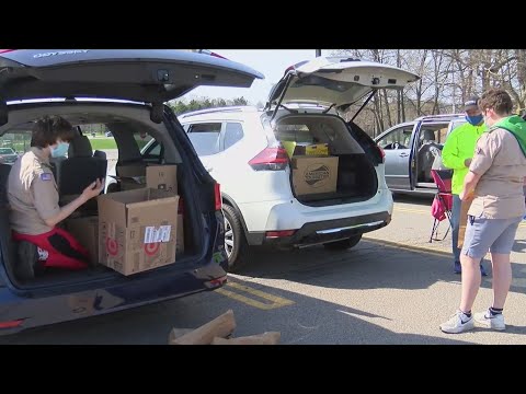 Local boy scout troop holds food drive for Perinton Food Shelf
