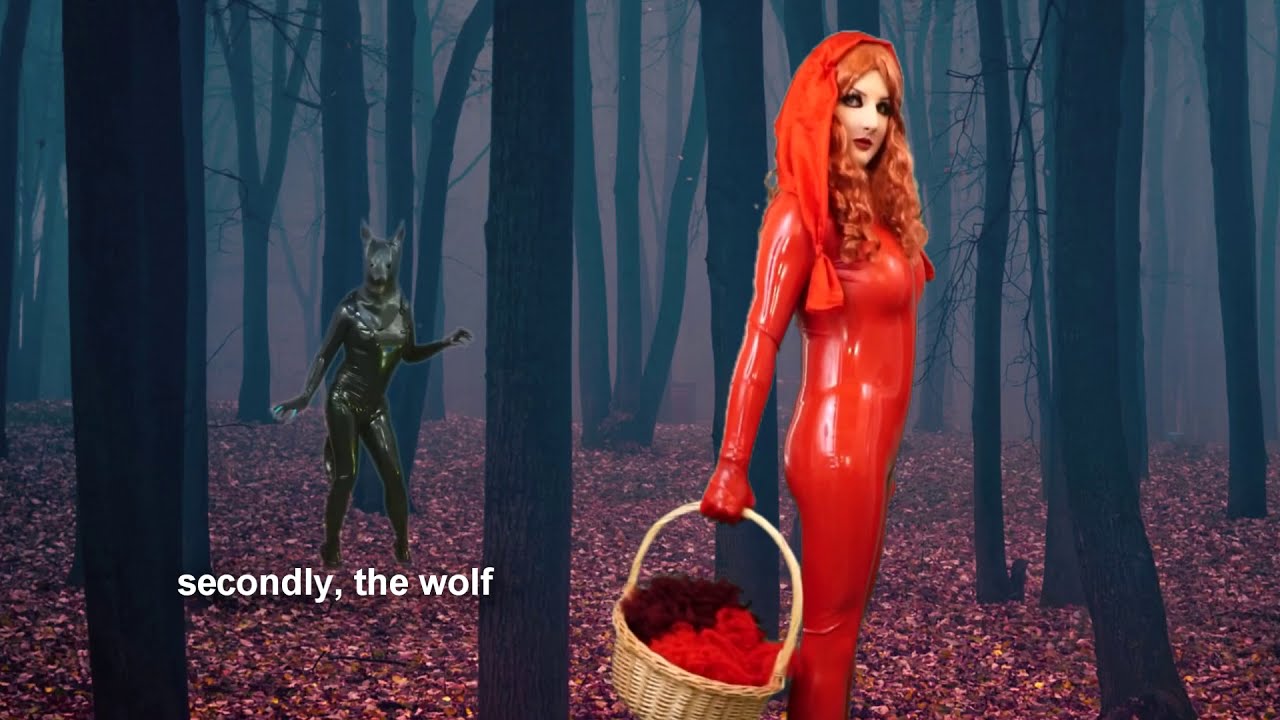 #LATEX RED RIDING HOOD 1