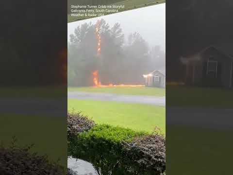 ⚡⚡ Fiery lightning bolt strikes frontyard in South Carolina on July 8, 2023.