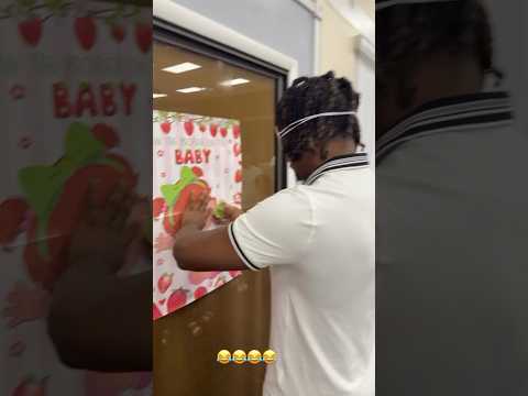Baby shower games are funny ๐๐๐๐ฉท #funny #babyshower