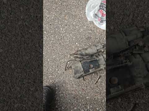 Changing my own starter on my T680 Kenworth