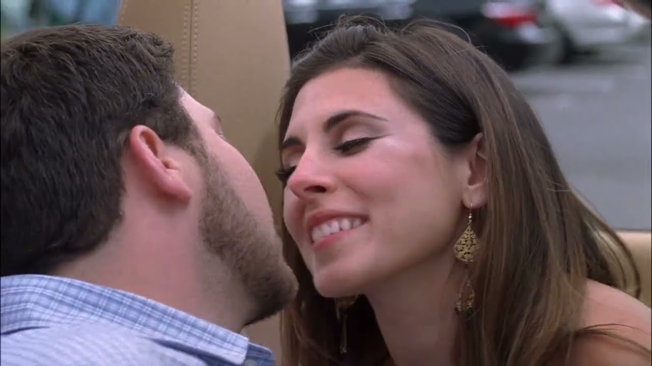 BROOKE College Chick Hits on TURTLE | Entourage