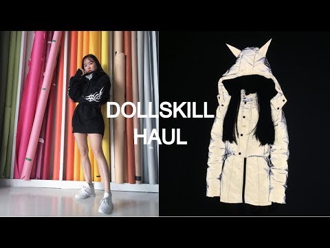 I GOT WEIRD CLOTHES ON DOLLSKILL | first impression & unboxing | THATTOMMYGIRL