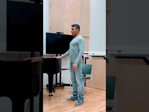 How to Sing High Notes Easily #youtubeshorts #opera #singer #technique #music #viral #artist