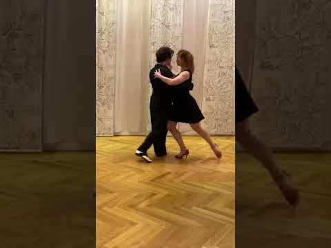 Dancing to Osvaldo Fresedo
