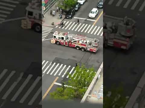 Rare of catch of FDNY Tower Ladder 33 Responding