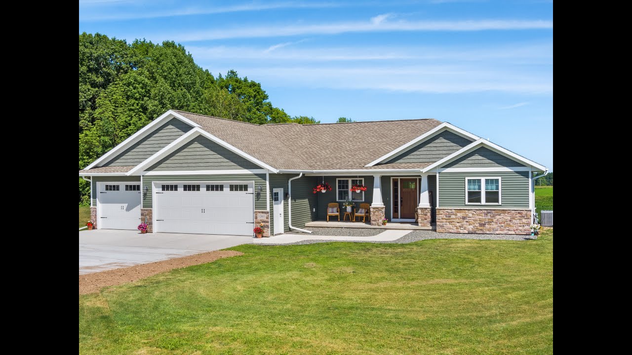 1265 Par 3 Dr. Reedsville, WI 54230