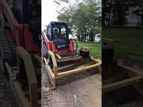 Skidsteer grading Roadrunner #graveldriveway #shorts