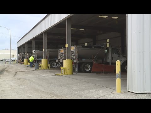 Kansas City area road crews prepare for weekend winter weather