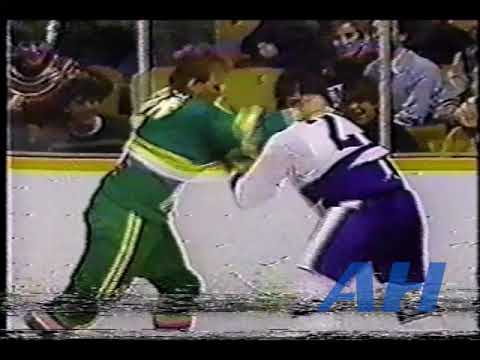 NHL Nov. 29, 1986 Todd Gill,TOR v Willi Plett,MIN x2 Feeds Toronto Maple Leafs Minnesota North Stars