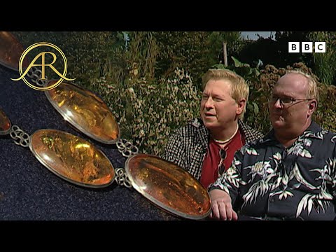 'Outstanding' Amber Necklace Worth Four Figures | BBC Antiques Roadshow UK