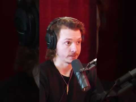 Men CANNOT Take Pictures? πΈ#alphamale #clips #cringe #comicalchris