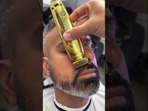 ASMR Located in San Diego and looking for a top tier experience #barber #thebarbersarms #menshaircut