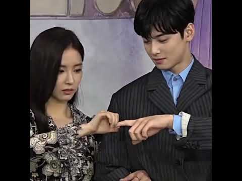 DAMN ! The way she pulled Eunwoo's Finger 😳❤