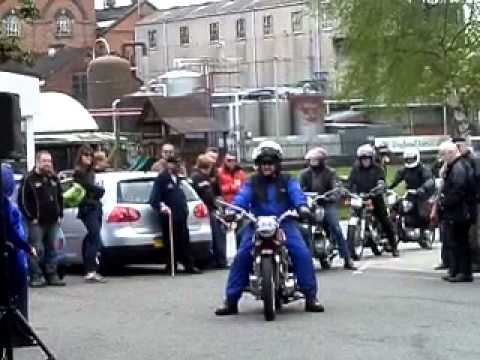 VMCC Burton Parade (3) 2015