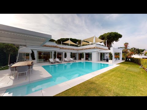Villa Casa Liceo for sale in Nueva Andalucia, Marbella - 3,750,000 EUR