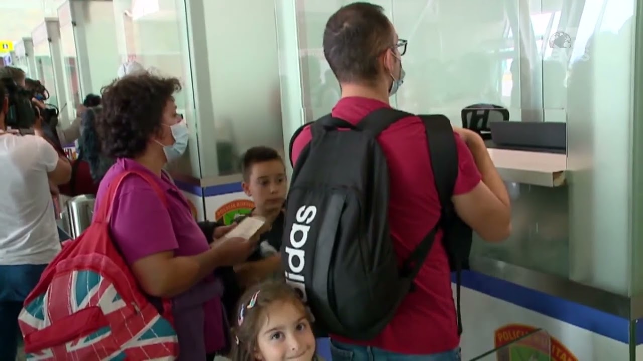 Top News – Shqiptarët dorëzojnë pasaportat / Shifrat e lënies së ... Top News – Shqiptarët dorëzojnë pasaportat / Shifrat e lënies së ...