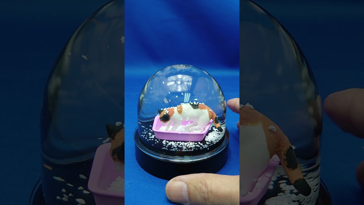 Japanese Artist Brings 3D Shinjuku Cat Billboard To Life With Cardboard