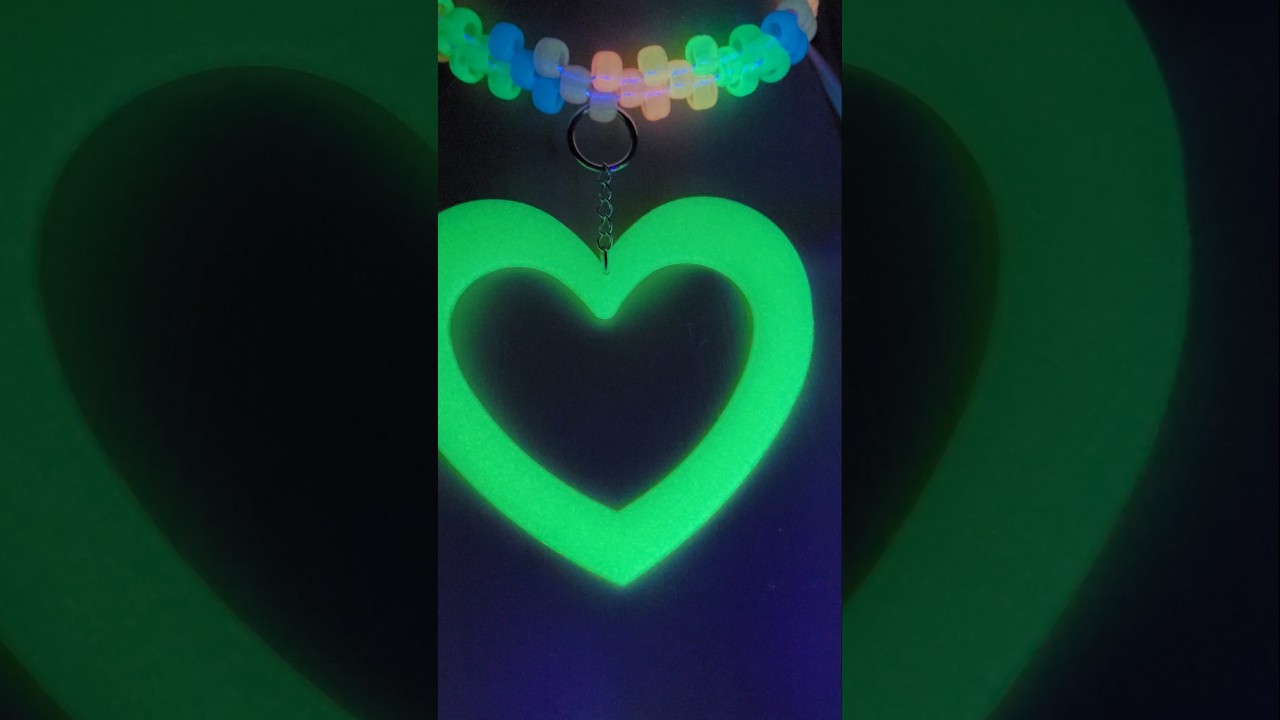 Glow in the dark #glowinthedark #glowbeads #uvbeads #satisfying #necklace #kandi