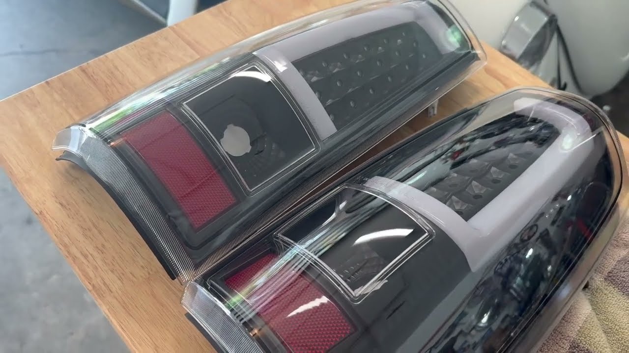 【Review】Hawkglow Tail Light Assembly for 2003-2006 Chevy Silverado – Worth the Upgrade?
