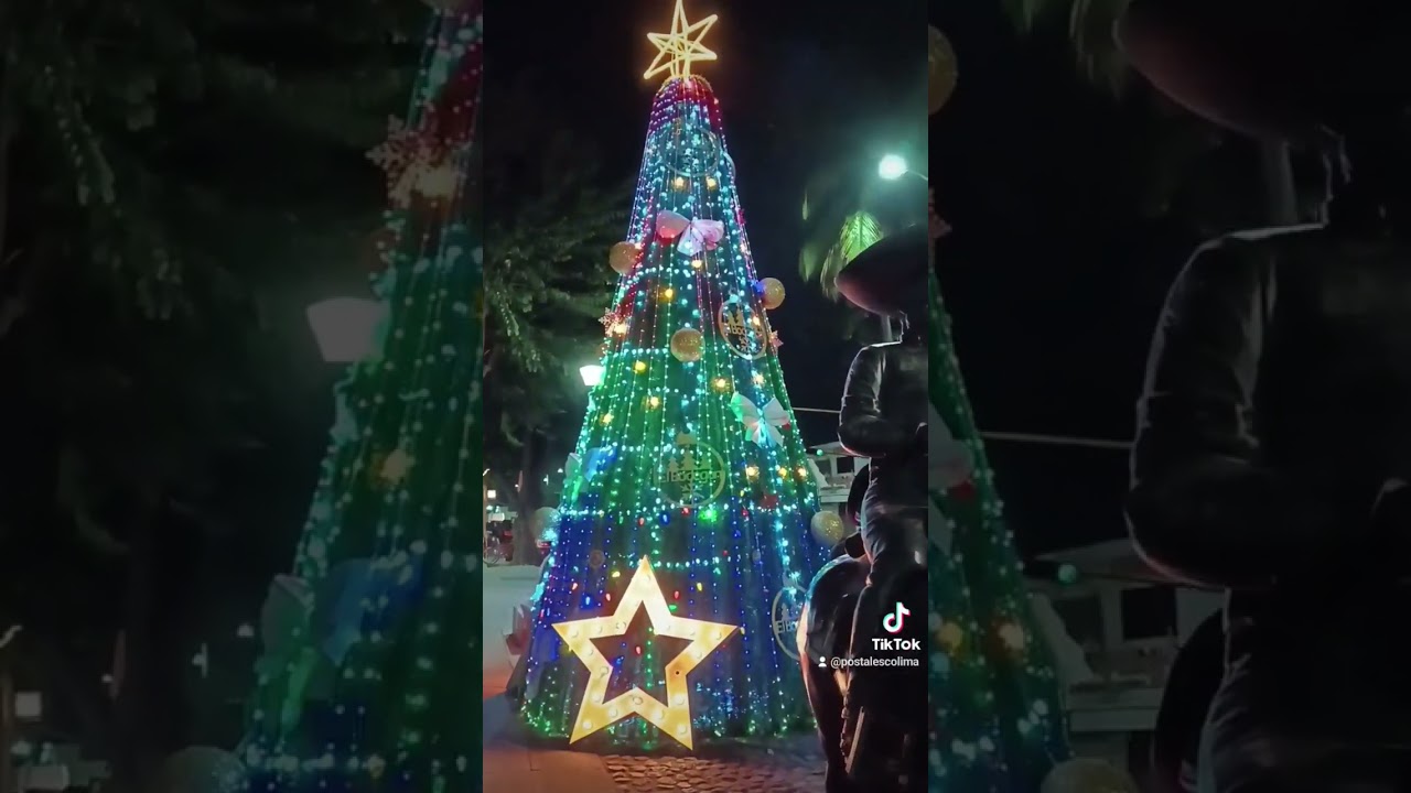 Ya se siente el espíritu navideño y así luce el jardín Independencia en #VillaDeÁlvarezColima
