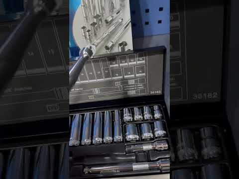 Channel Lock 3/8β Dr. Metric Socket & Ratchet Set Made in Taiwan