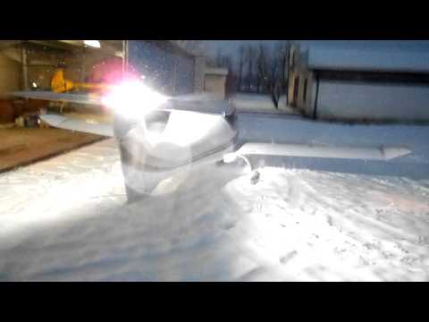 SAM_2330 DYNAERO MCR01 VLA 912S ON THE SNOW THREE LIGHTS AND STROBE PANEL ISTRUMENT.mov
