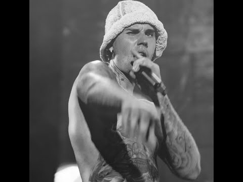 Justin Bieber - Peaches - Live at Lucca Summer Festival (Sketch)
