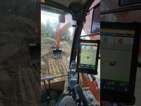 Hitachi with Trimble Earthworks Automatics