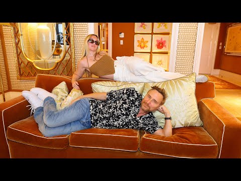 David Guetta x Girl On Couch x Billen Ted - Man In Finance (Live Performance at Brooklyn Mirage)