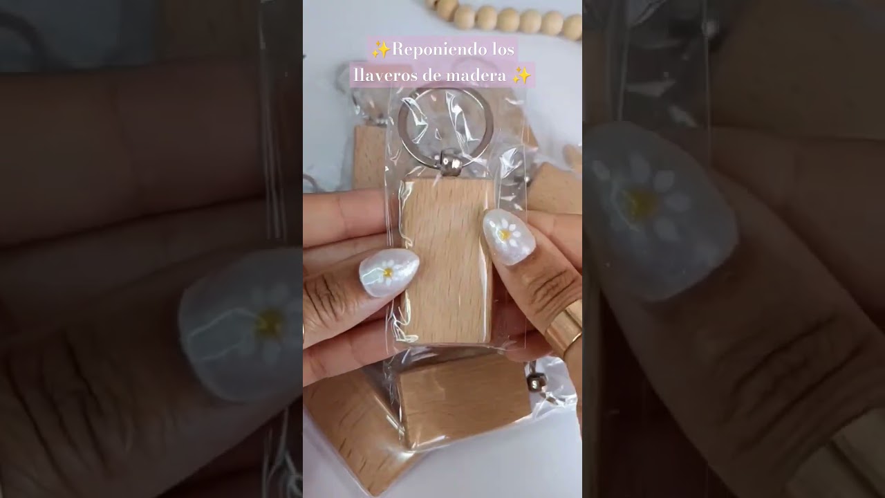 Llaveros de madera personalizados #satisfying #diycrafts #diy #manualidades #papeleriabonita