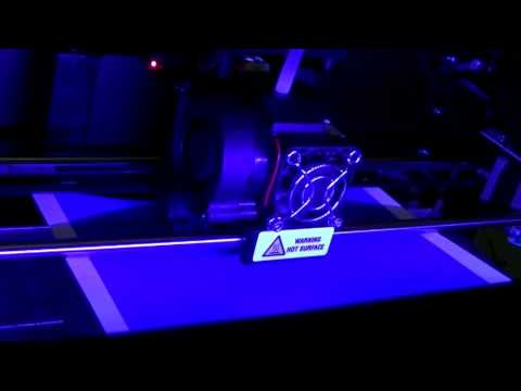 3D Print : Makerbot Replicator 2 - Unpacking, Installing, Testing