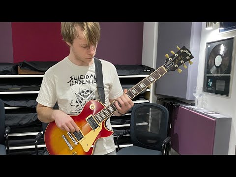 Interview with David Whitmore on Bass, Guitar & His Favourite OMNIVI3E Song