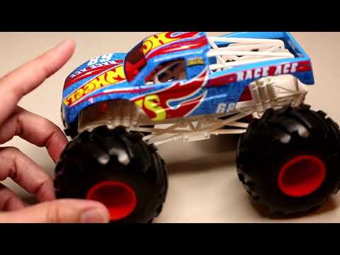 2021 Hot Wheels Monster Trucks 1:24 Scale Race Ace!!