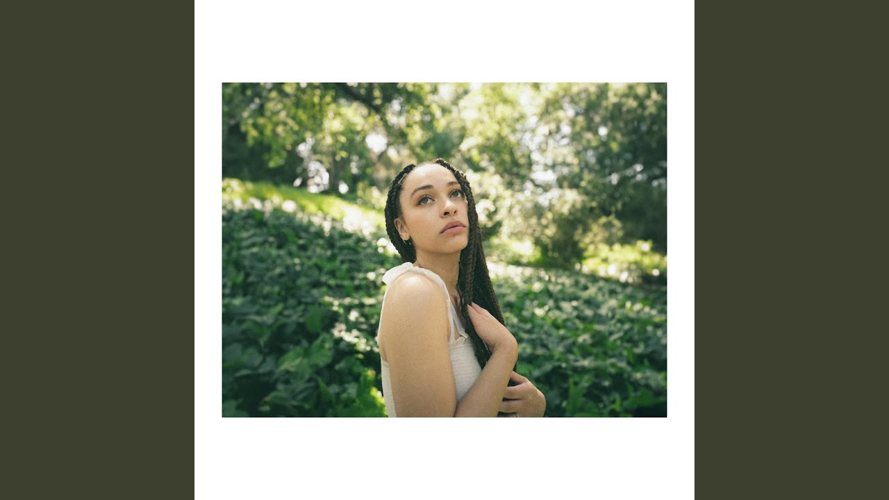 Discover: Ebony Loren - Love Is Long, on Nagamag Music Magazine