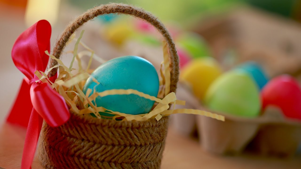 Robert’s Plastic Canvas Easter Basket