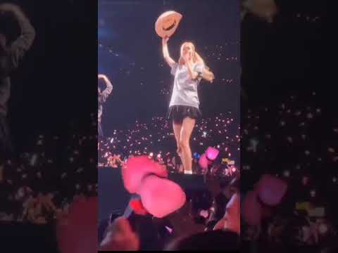 cowgirl rosé in dallas concert Day 2