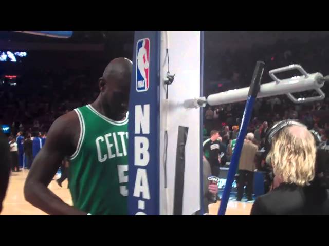 5 NBA Players with Iconic Pre-Game Rituals