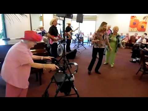 Country Dancing at Campus Commons | Sacramento Senior Living