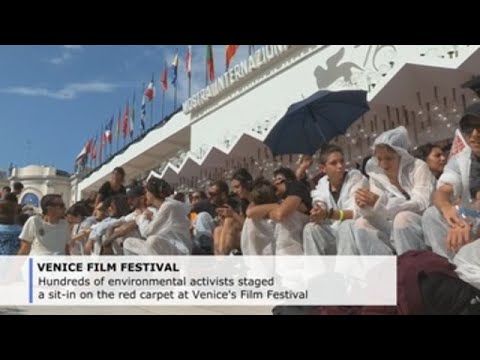 Mick Jagger Donald Sutherland Criticized Trump and Boris Johnson