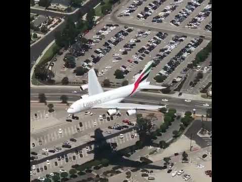 Landing in LAX Los Angeles International Airport