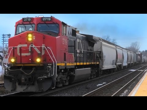 [4K] [Double C44-9Ws!] IC 2719 and IC 2718 at the VIA Station in Brockville