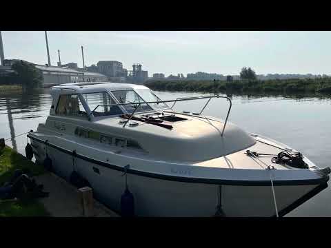 Day two of my boating holiday, Loddon to Brammerton and a crazy model speedboat! #boat #boating