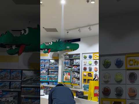 Paris Lego store! 🤩 #lego #legofan #legoaddict #legos #legostore #shopping #fyp #shorts #viral #sub