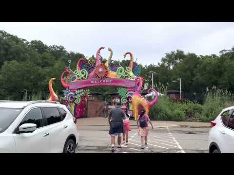 Pittsburgh Zoo lantern festival welcome