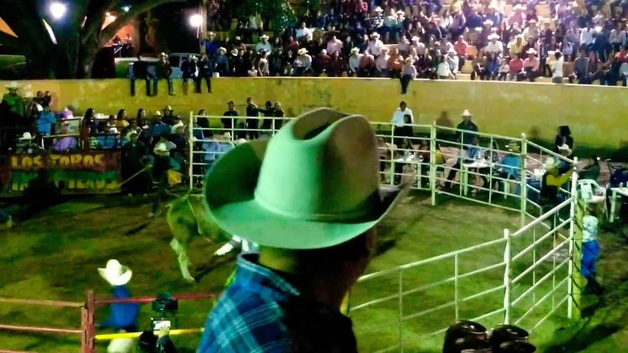 Jaripeo en puga (Nayarit)