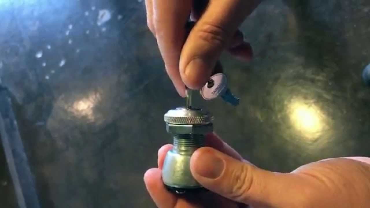 Bison Motorsports - Universal Key Switch